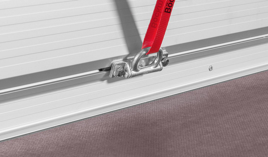 side walls with integrated load securing CFlexLock System