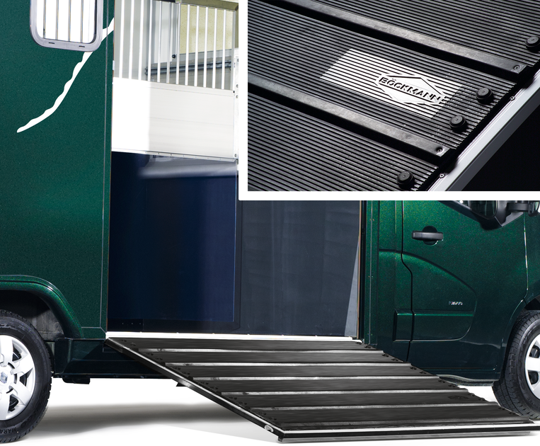 Loading ramp (side) with rubber with special step bars and side stop
